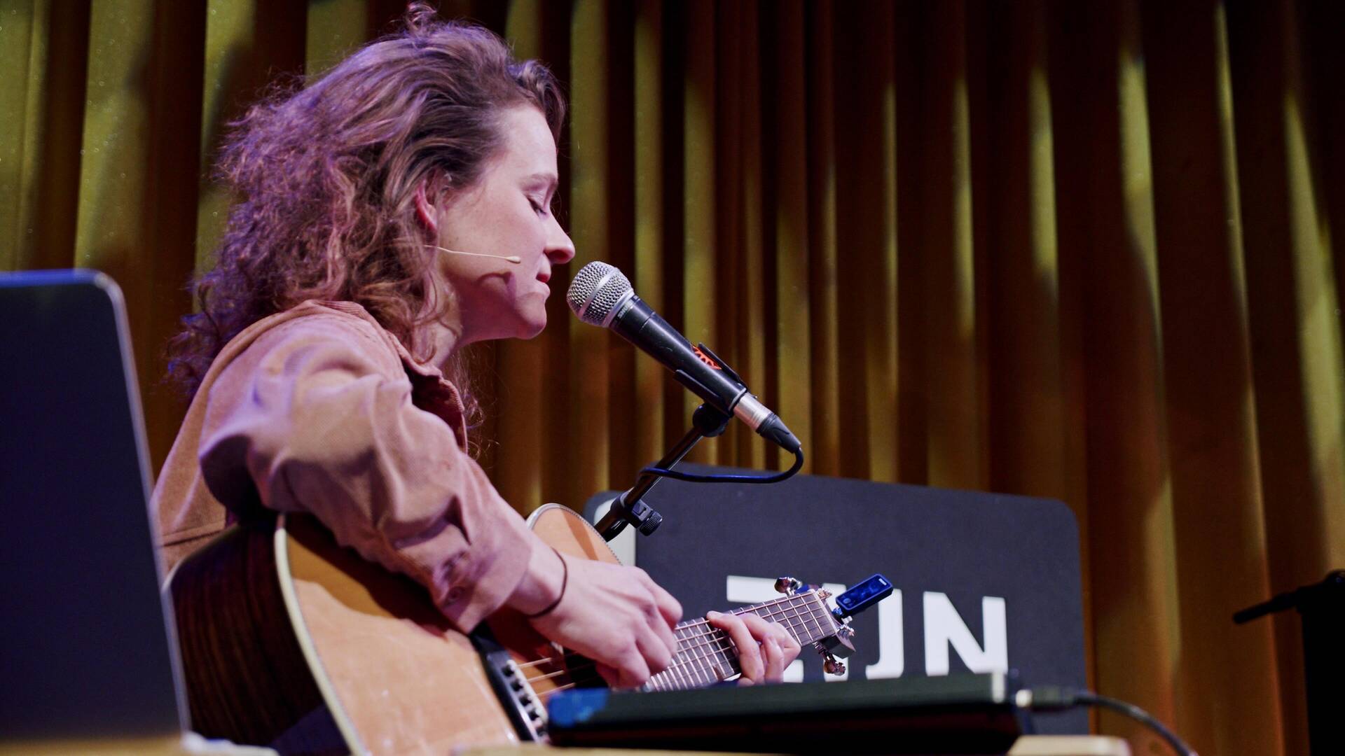 Eva van Pelt - Zijn er nog vragen? | Verkadefabriek